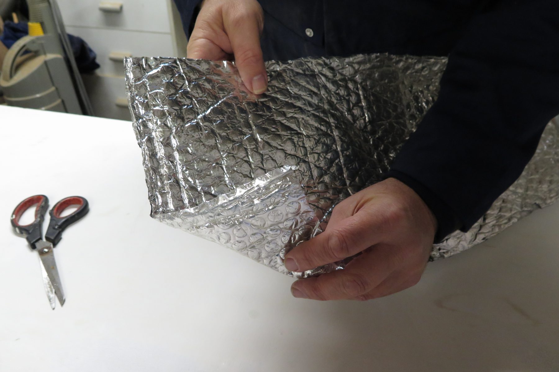 How Can I Make a Hotbox to Keep Epoxy Warm in Winter? - Epoxycraft