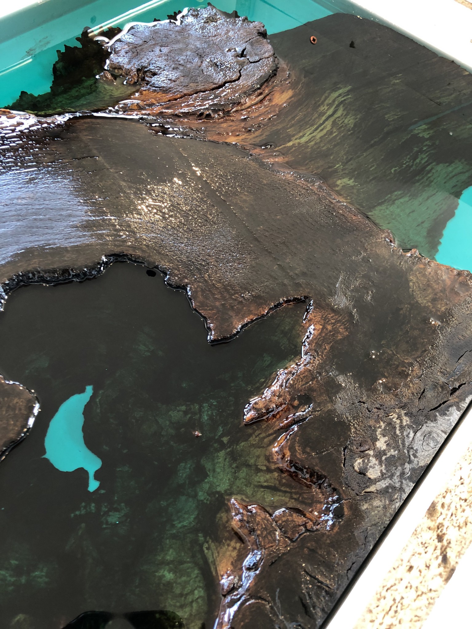 Making river tables with epoxy using ENTROPY RESINS - Epoxycraft