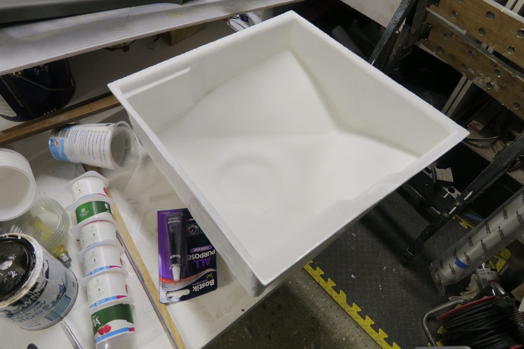 How to make an oil drip tray using epoxy resin - Epoxycraft